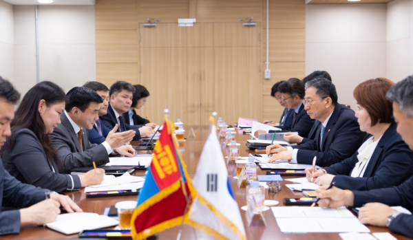 정성호 법무장관, 몽골 법·내무장관 면담…'연내 단체비자 도입' 가속화